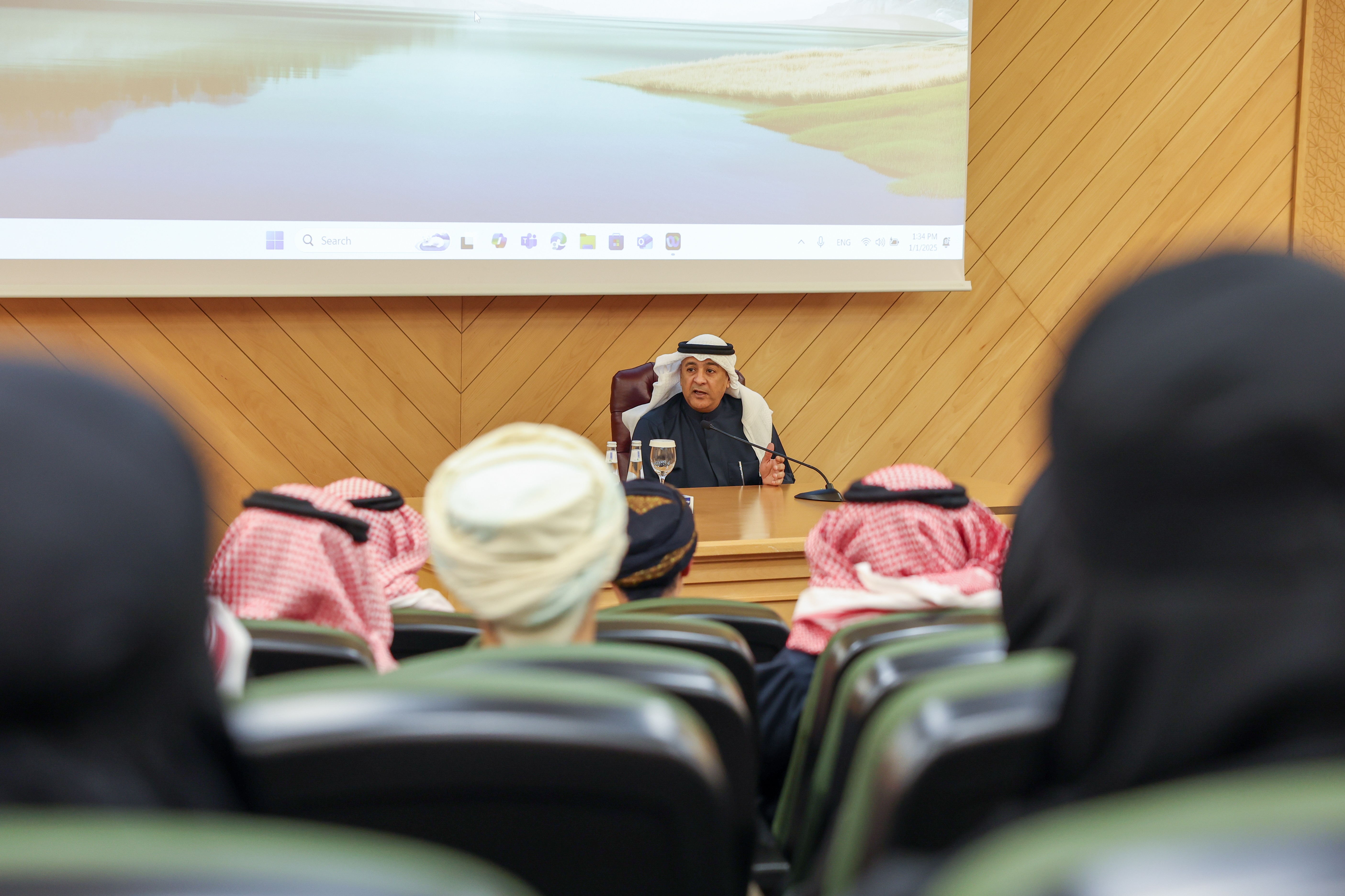 HE the GCCSG Meets with Members of the Economic and Development Affairs ...