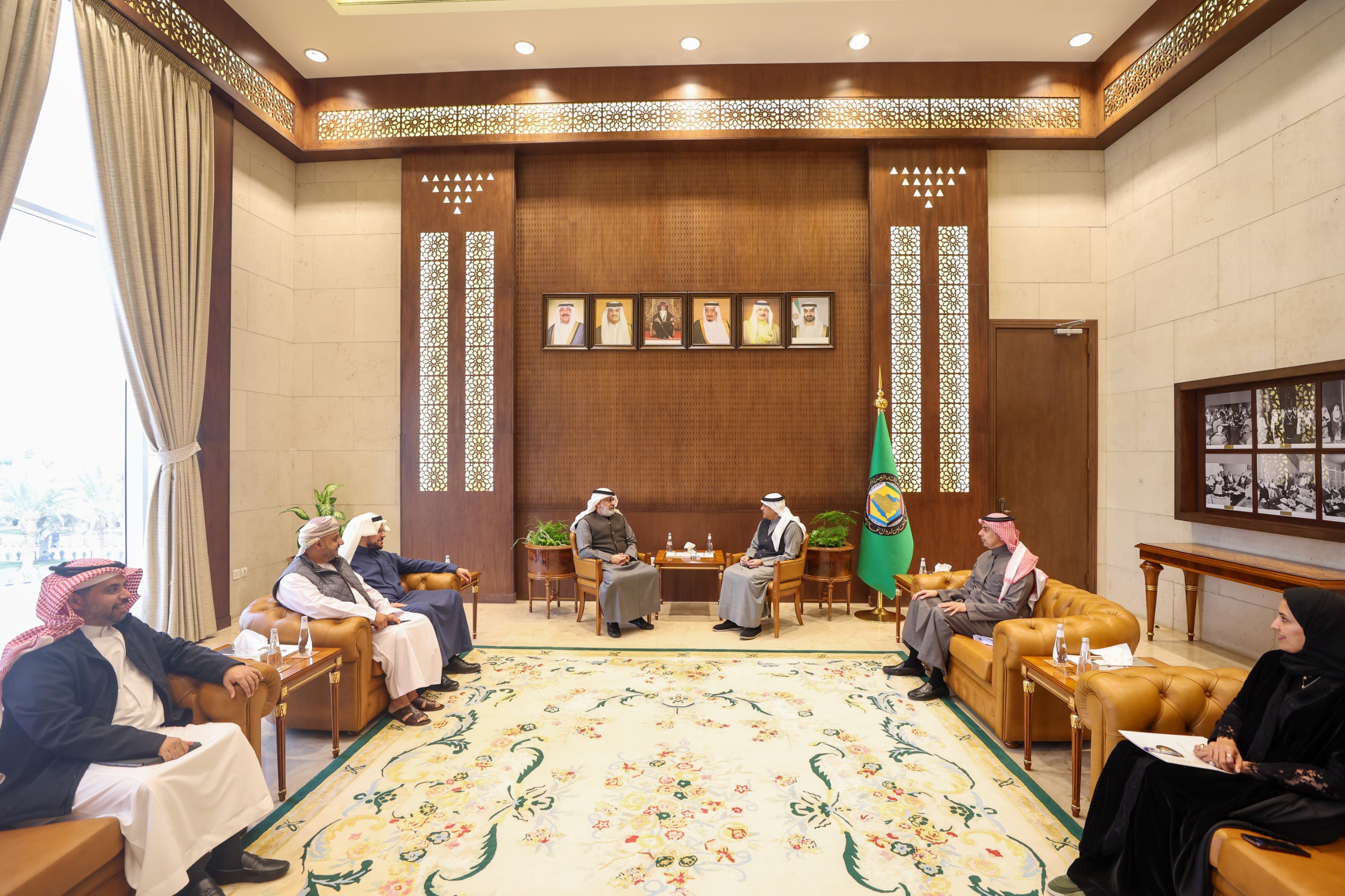 HE GCCSG Receives the Executive Director of the World Bank Group and ...